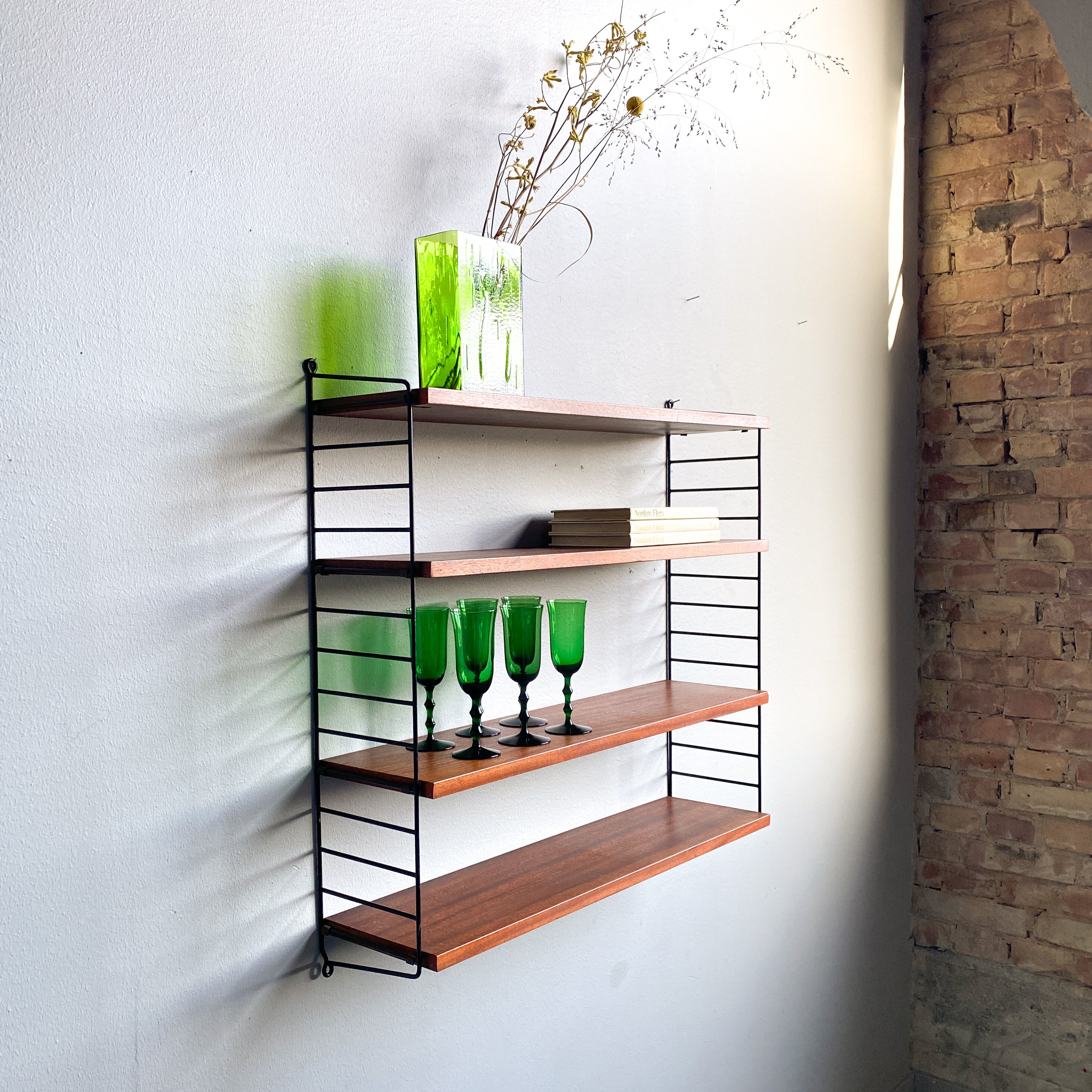 Stringhylla - Nils Strinning, String Design | Vintagebyrån | Second ...